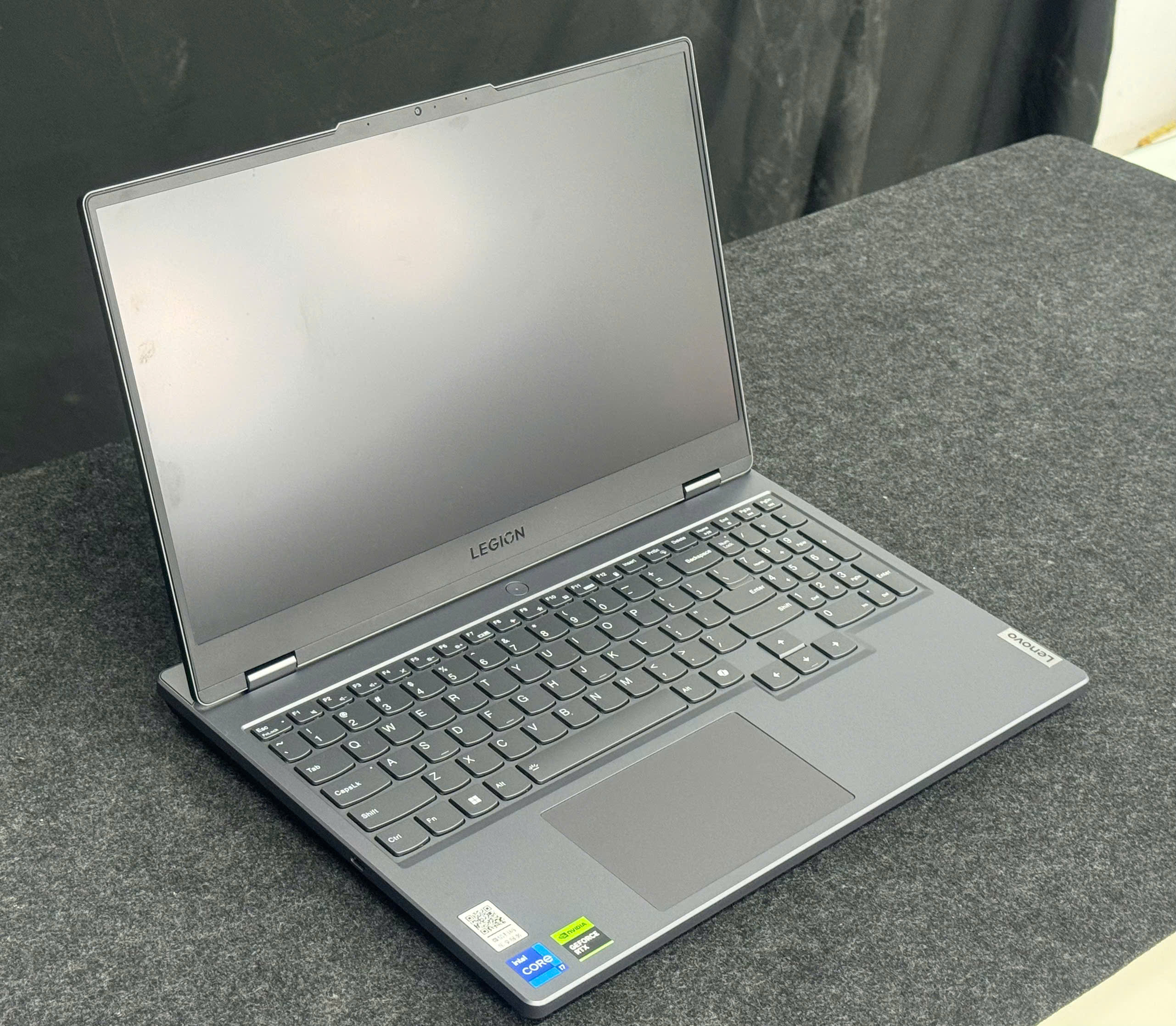 Lenovo Legion Y7000P IRX9 i7-14650Hx/ RTX4060 8GB/ 16" 2.5K 165Hz